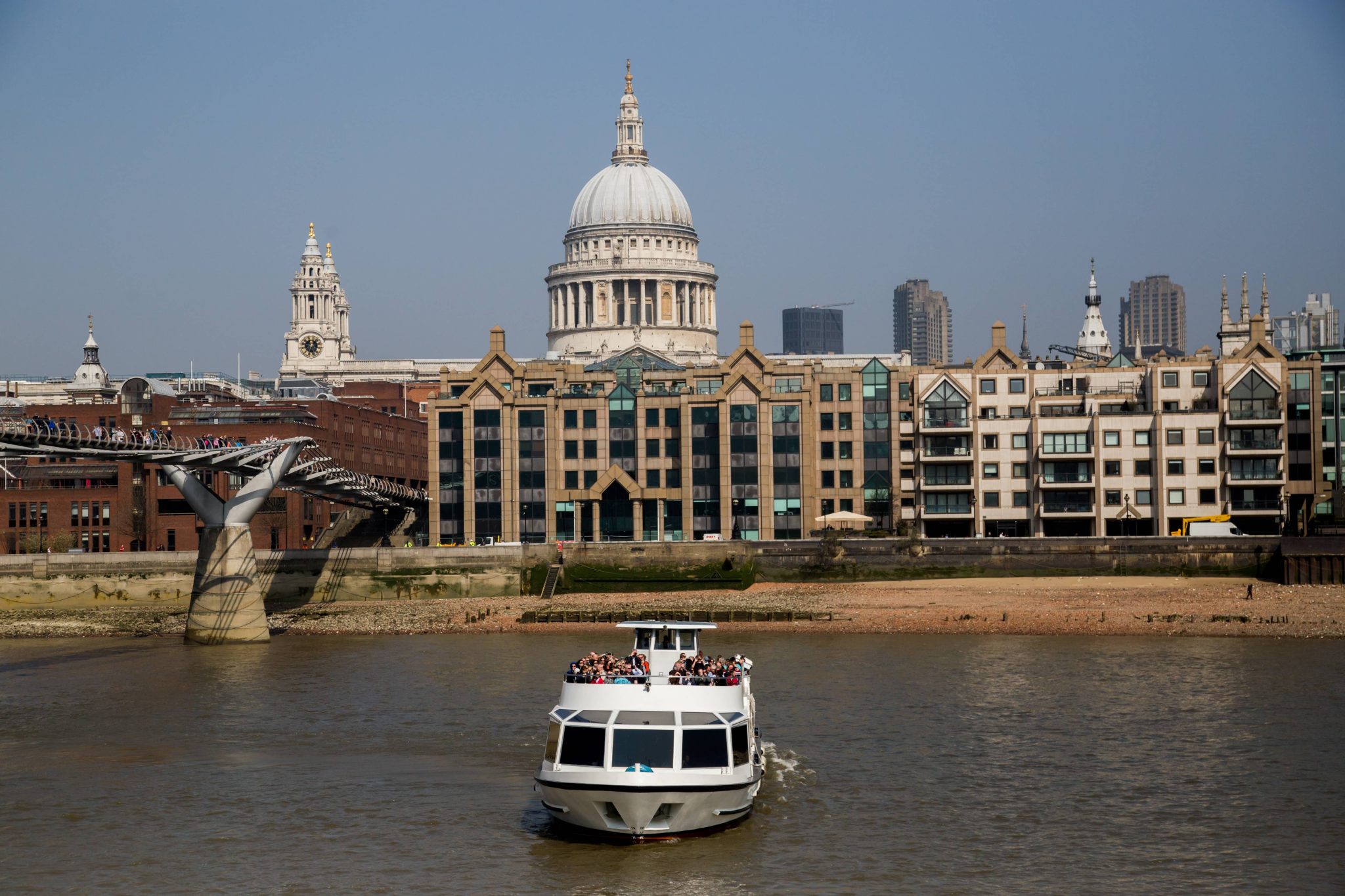 Bankside Pier - Thames River Sightseeing